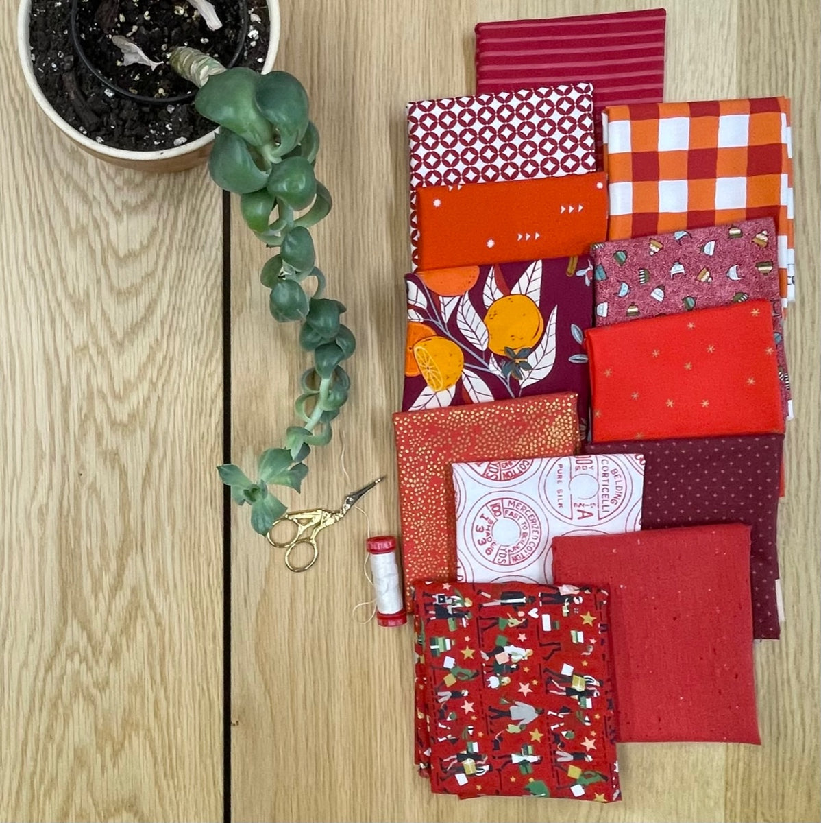 Warm Red Fat Quarter Bundle – Piece Fabric Co.